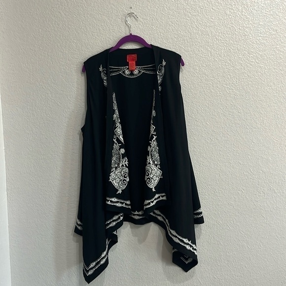 V Cristina | Sweaters | V Cristina Black White Embroidered Cascading ...